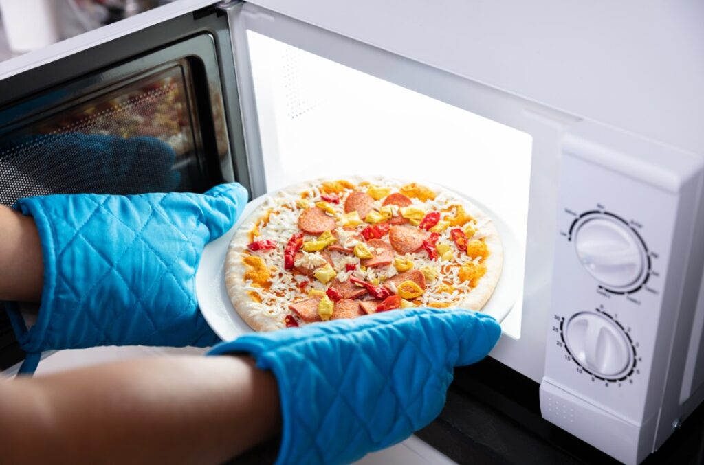 Microwaves and Kids: Food Safety Tips | N.C. Cooperative Extension